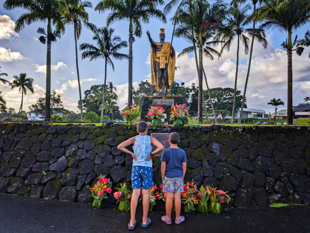 Beautiful Akaka Falls State Park: Hilo's Epic Waterfall Experience